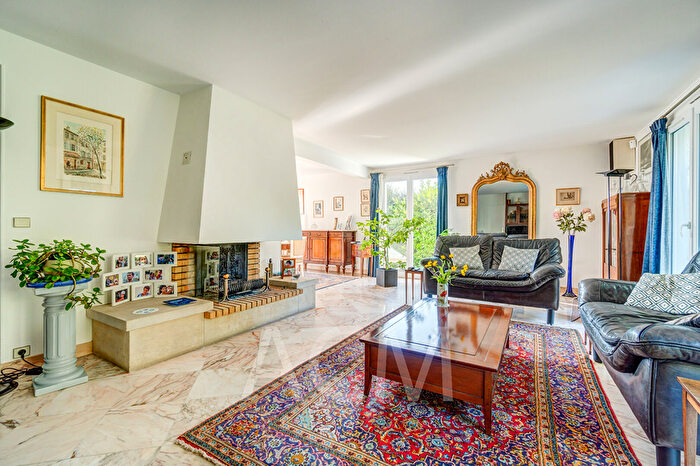 Maison à vendre - Le Mesnil-le-Roi - 7 pièces - 4 chambres