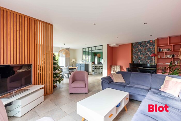 Maison à vendre - Thorigné-Fouillard - 7 pièces - 5 chambres