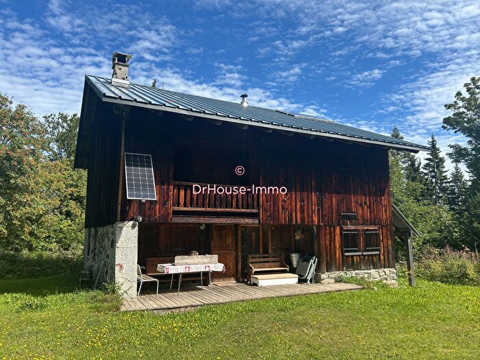 Châtillon-sur-Cluses : Maison 5 pièces à vendre
