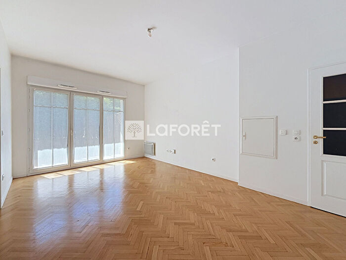 Appartement 3 pièces à vendre à Le Plessis-Robinson, Joliot Curie