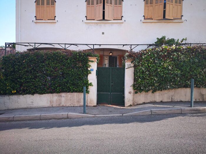 Appartement à louer - Hyères - 2 pièces - 1 chambre