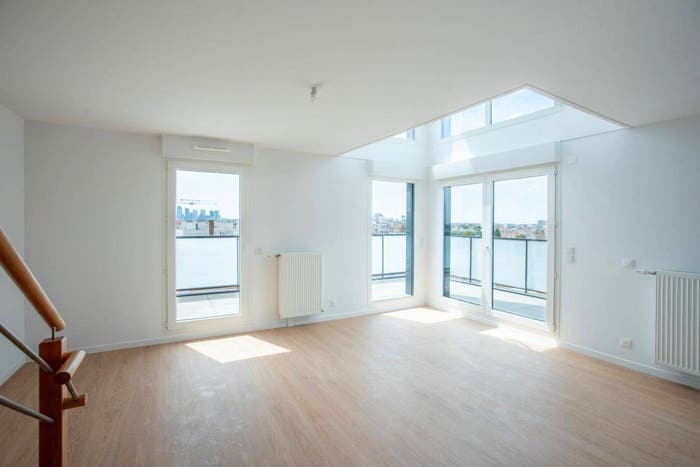 Appartement 5 pièces à louer à Agent Sarre-Centre-Les Vallées-La Garenne, Colombes