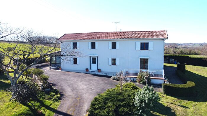 Maison à vendre - Castillon-Debats - 6 pièces - 4 chambres