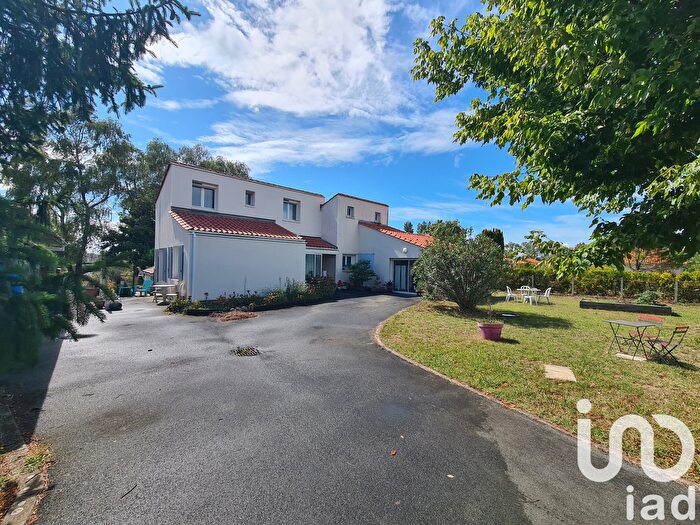 Maison à vendre - Saujon - 6 pièces - 4 chambres