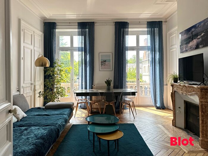 Appartement 5 pièces à vendre à Quartiers Centre, Fougères, Sévigné