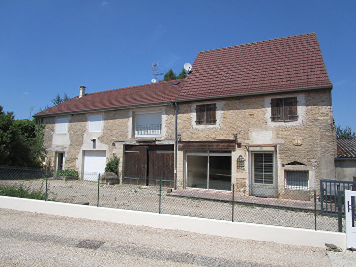 Maison à vendre - Hauteville-lès-Dijon - 9 pièces - 7 chambres