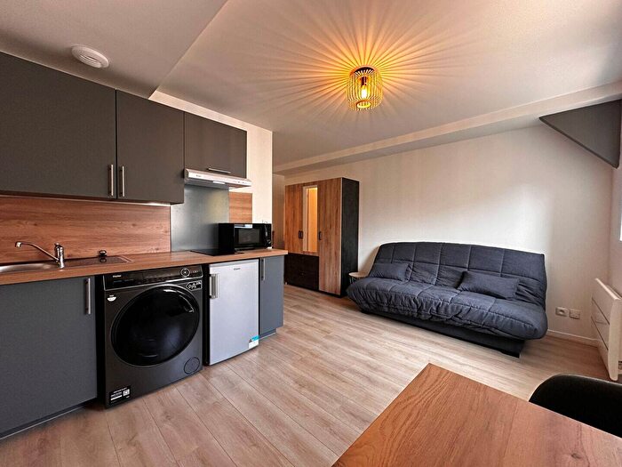 Couronne Centrale, Bourges : Appartement 1 pièce à louer