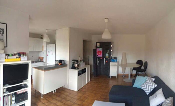 Appartement à louer - Bouvent, Oyonnax - 2 pièces - 1 chambre