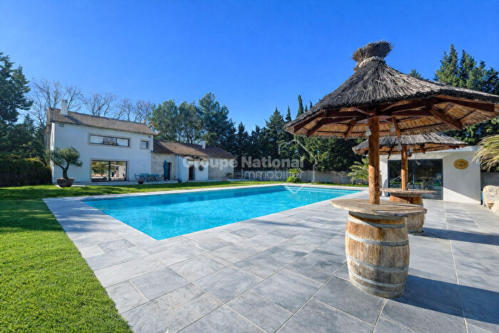 Maison à vendre - Noves - 8 pièces - 5 chambres