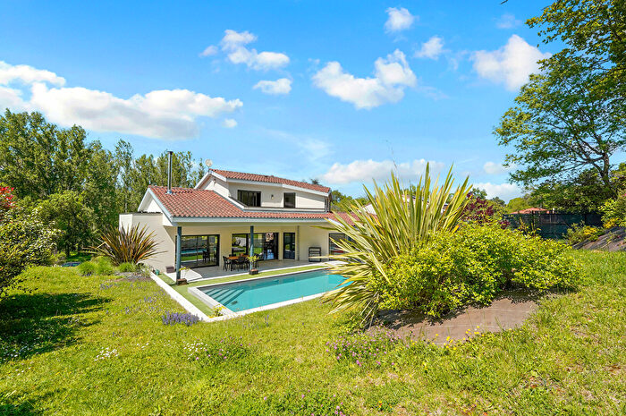 Maison à vendre - La Salvetat-Saint-Gilles - 5 pièces - 3 chambres