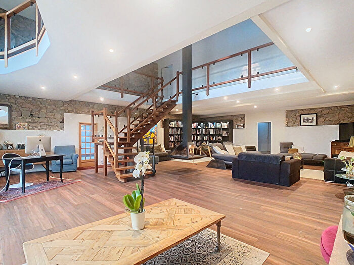 Cholet, Leclerc : Maison 8 pièces à vendre