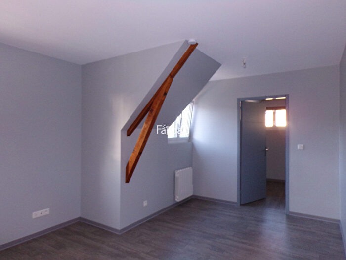 Appartement 2 pièces à louer à Surville