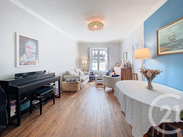 Maison à vendre - Senlis, Centre-ville - 5 pièces - 3 chambres