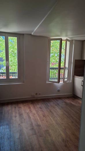 Entrée de Ville, Clichy : Appartement 1 pièce à louer