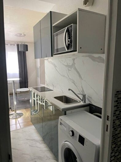 Appartement à louer - Carnot, Nogent-sur-Oise - 1 pièce