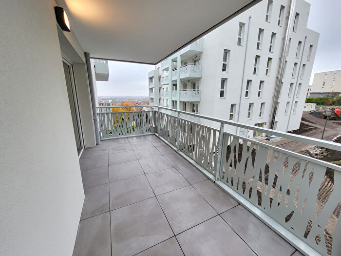 Appartement à louer - Clermont-Ferrand, Oradou - 3 pièces - 2 chambres