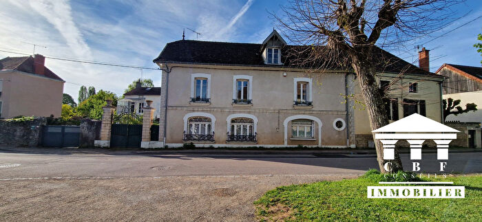 Maison à vendre - Rully - 10 pièces - 7 chambres