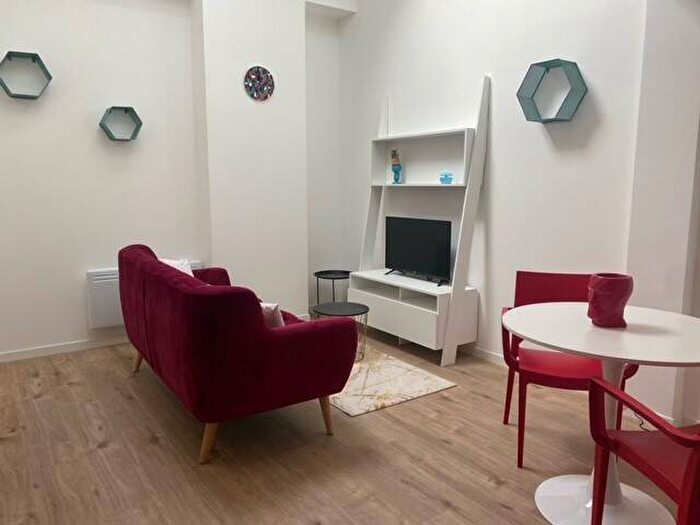Appartement à louer - Centre Ville, Saint Quentin - 2 pièces - 1 chambre