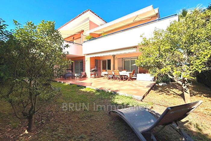 Appartement à vendre - Antibes, Juan-les-Pins, Le Cap - 4 pièces - 3 chambres