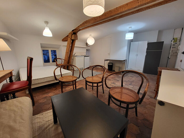 Appartement à louer - Clermont-Ferrand, Delille, Cathédrale, La Gare - 1 pièce