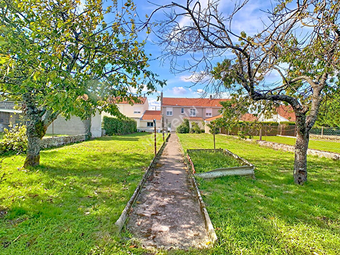 Maison à vendre - Le Longeron - 6 pièces - 4 chambres