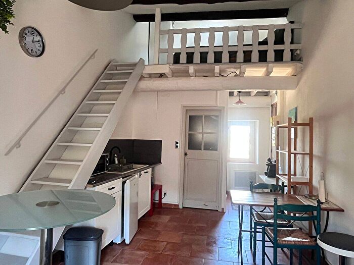 Appartement 1 pièce à Abbaye-La Motte, Villeneuve-lès-Avignon, à louer