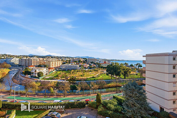 Appartement à vendre - Cagnes-sur-Mer, La Gare, Les Plans, Hippodrome - 4 pièces - 2 chambres