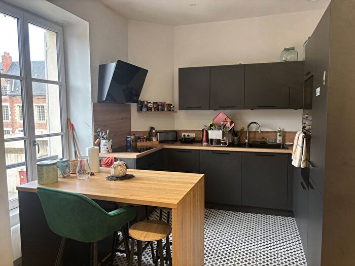 Appartement à louer - Orléans - 4 pièces - 3 chambres