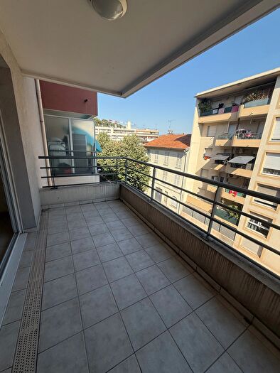 Appartement 1 pièce à louer - Cagnes-sur-Mer, La Gare, Les Plans, Hippodrome