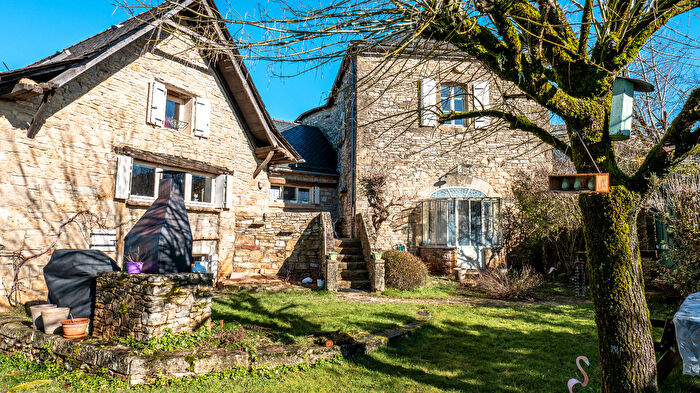 Maison à vendre - Espalion - 6 pièces - 5 chambres