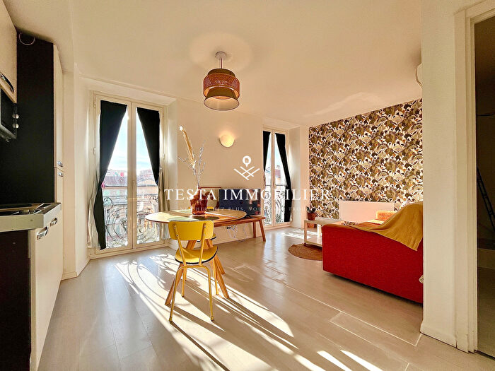 Appartement à louer - Menton, Hôtel de Ville, Vieille Ville, Musée, Madone, Carnolès - 1 pièce