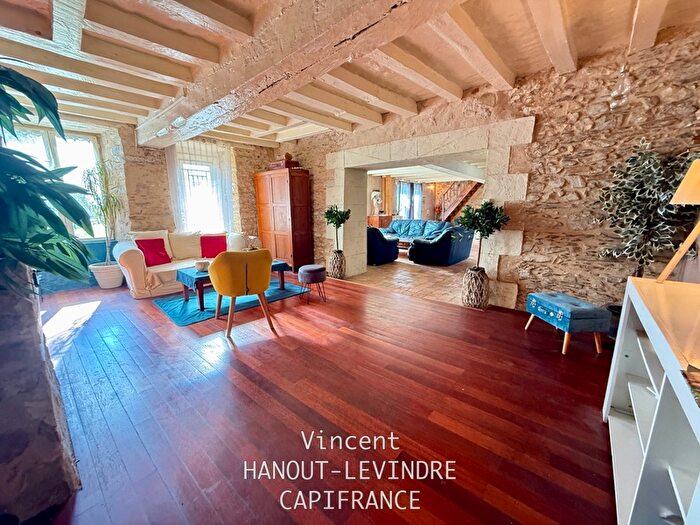 Maison 12 pièces à Cherré, à vendre
