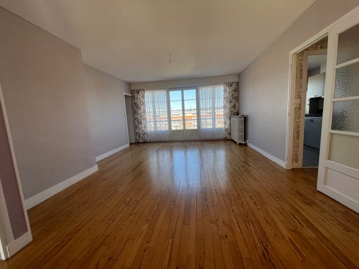 Appartement 4 pièces à vendre - postalCode