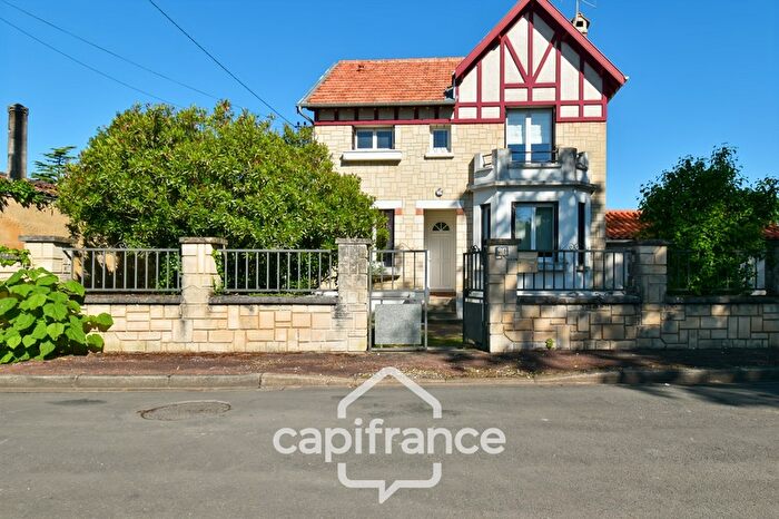 Saint-Jean-dAngély - Maison 5 pièces à vendre