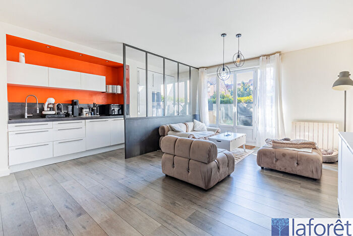 Appartement à vendre - Longjumeau, Gare, Marché - 3 pièces - 2 chambres