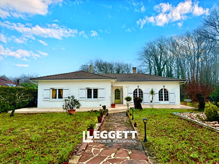 Maison à vendre - Saint-Germain-de-Lusignan - 5 pièces - 4 chambres