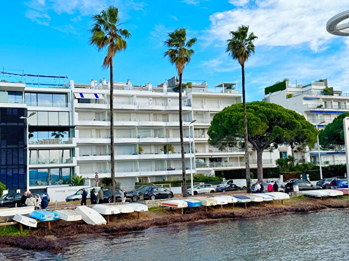 Appartement à vendre - Cannes, Pointe Croisette - 2 pièces - 1 chambre