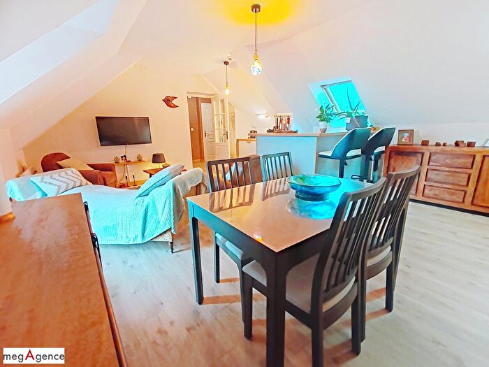 Appartement à vendre - Saint-Jouan-des-Guérets - 3 pièces - 2 chambres