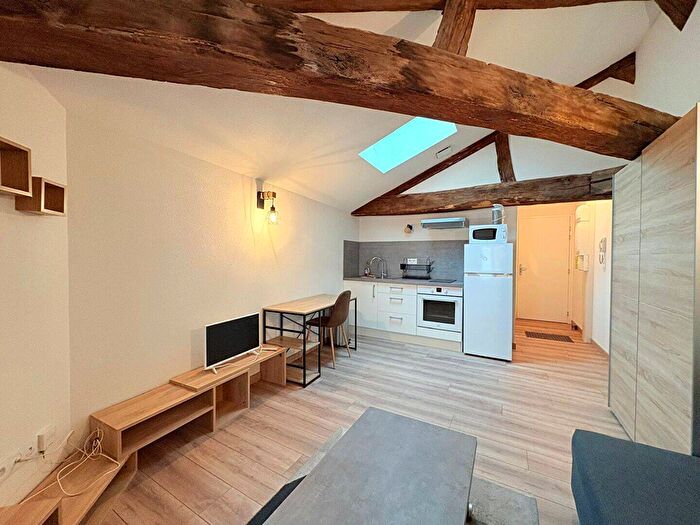 Saint-Amour - Appartement 1 pièce à louer