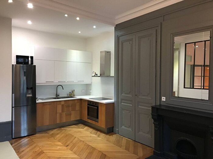 Appartement à louer - Ainay, Lyon ème arrondissement - 3 pièces - 2 chambres