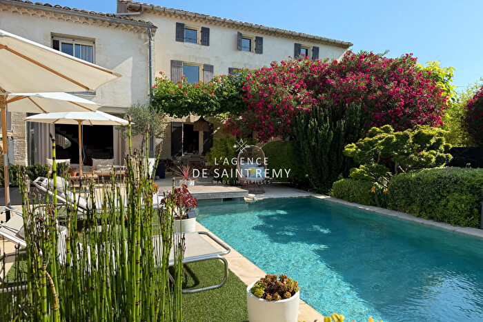 Maison à vendre - Pujaut - 9 pièces - 6 chambres