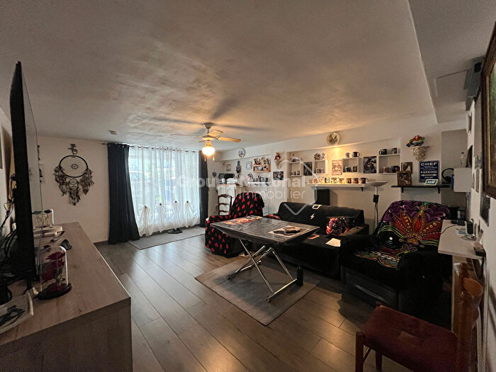 Appartement à vendre - Châteaurenard, Centre-ville - 4 pièces - 3 chambres