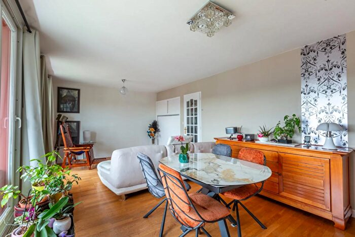 Appartement à vendre - Sainte-Foy-lès-Lyon, La Plaine, Chantegrillet - 4 pièces - 3 chambres