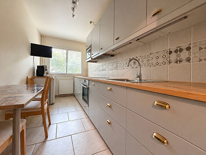 Appartement 4 pièces à Magny-les-Hameaux, à vendre
