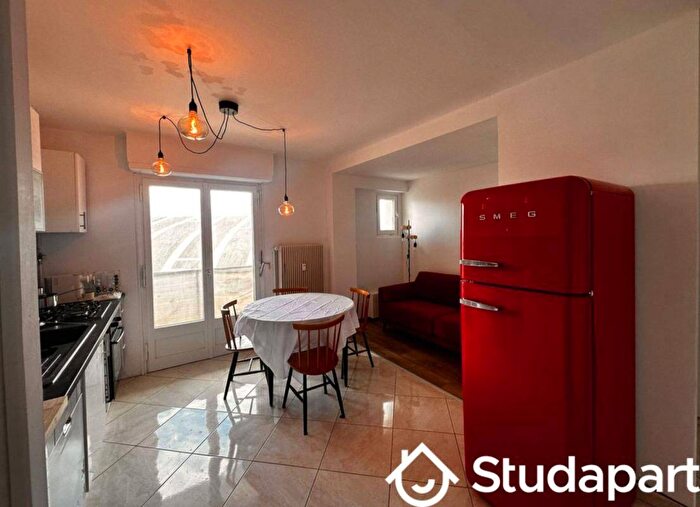 Appartement à louer - Centre, Annemasse - 1 pièce - 2 chambres