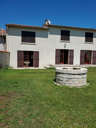 Maison 8 pièces à Barzan, à vendre