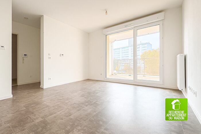 Appartement à vendre - Bron, Le Terraillon - 2 pièces - 1 chambre