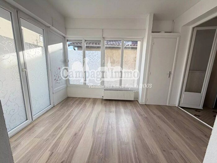 Sathonay-Camp - Appartement 5 pièces à louer