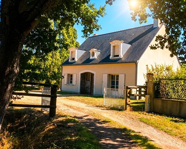 Soulaire-et-Bourg : Maison 5 pièces à vendre