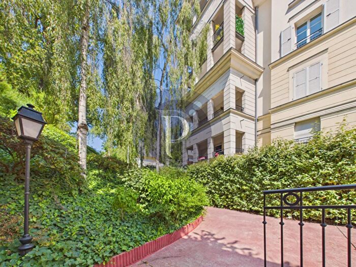 Le Plessis-Robinson, Coeur de Ville : Appartement 3 pièces à vendre